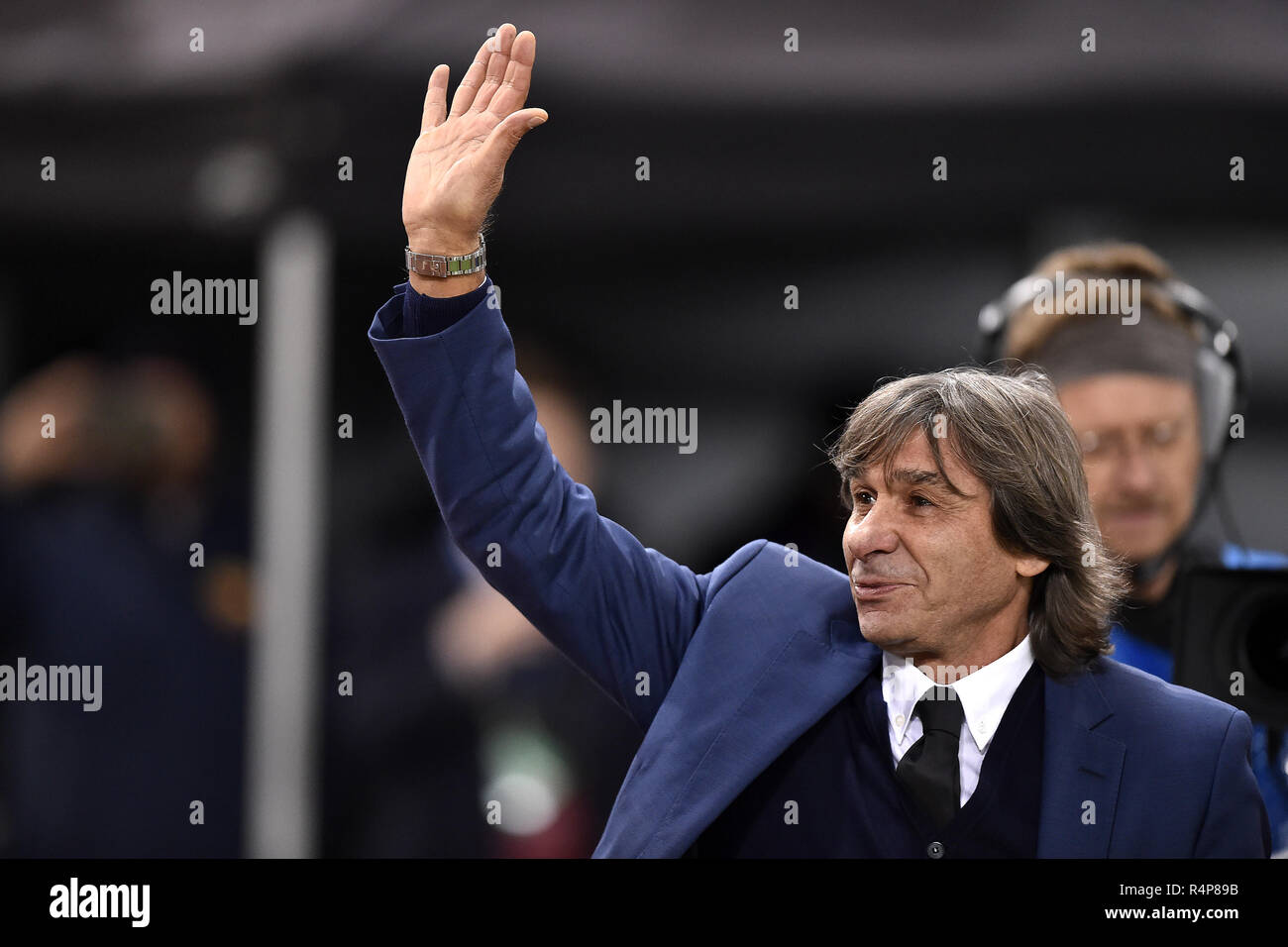 Rome, Italy. 27th Nov 2018. AS Roma former player Bruno Conti greets AS ...