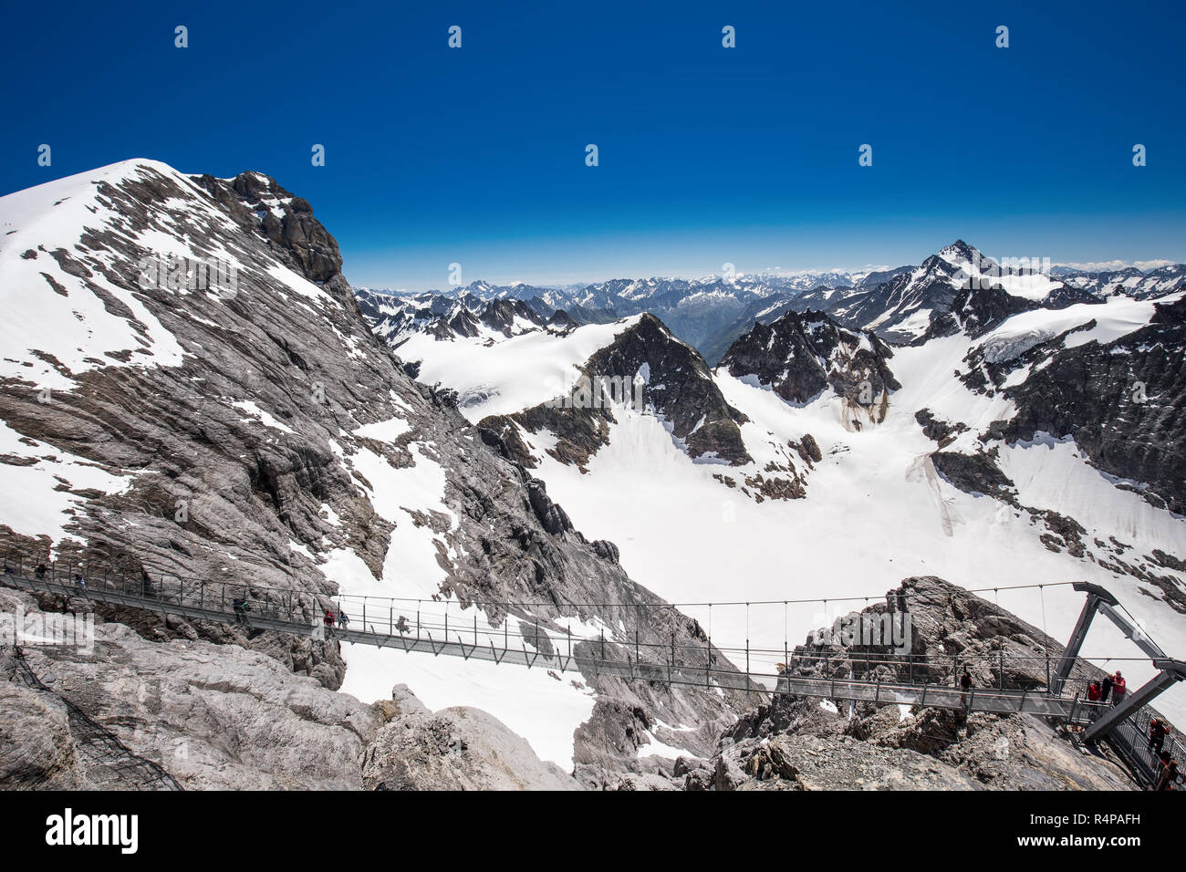 Cliff structure hi-res stock photography and images - Alamy