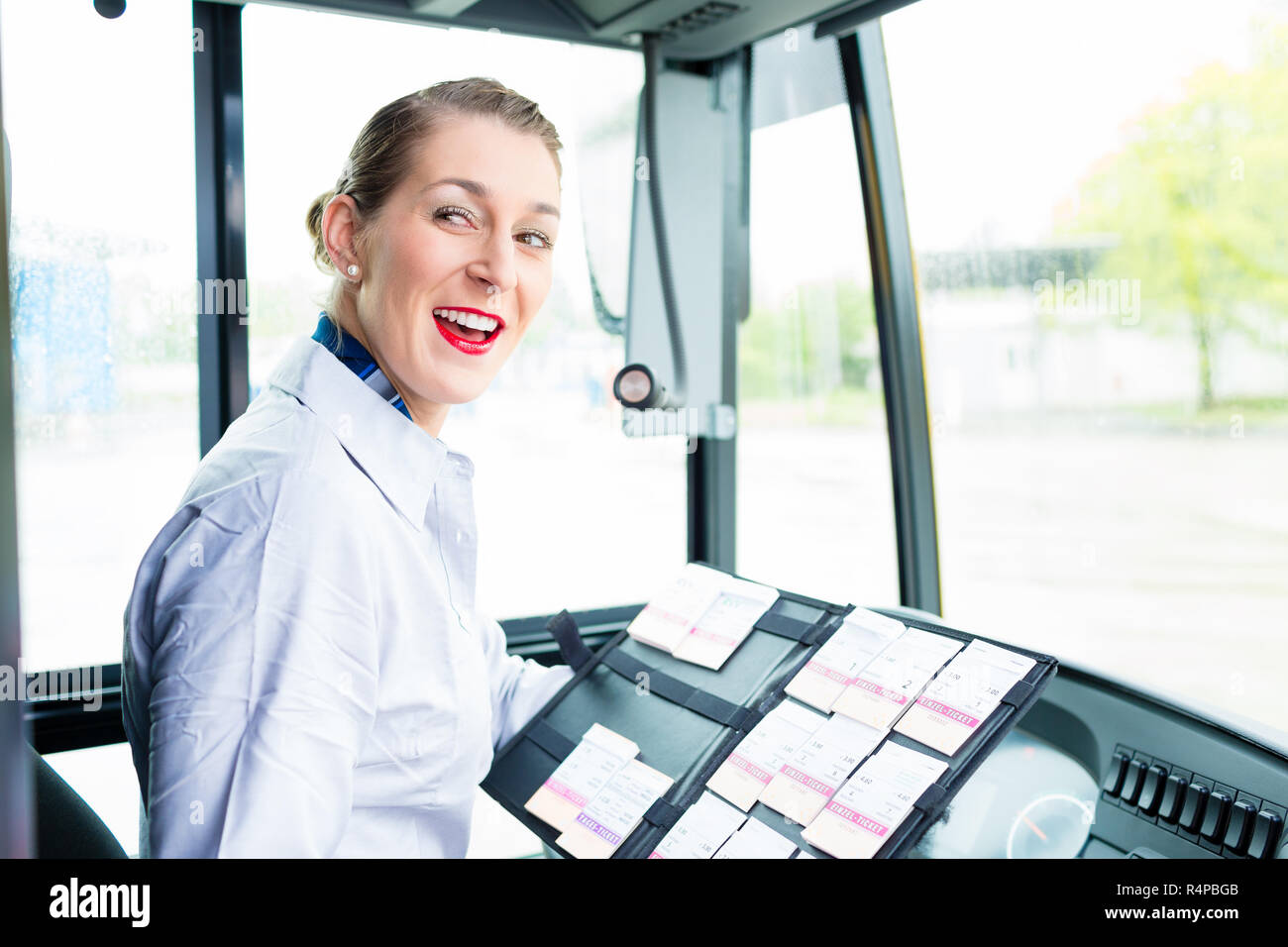 Bus Driver Woman Stock Photos & Bus Driver Woman Stock Images - Alamy