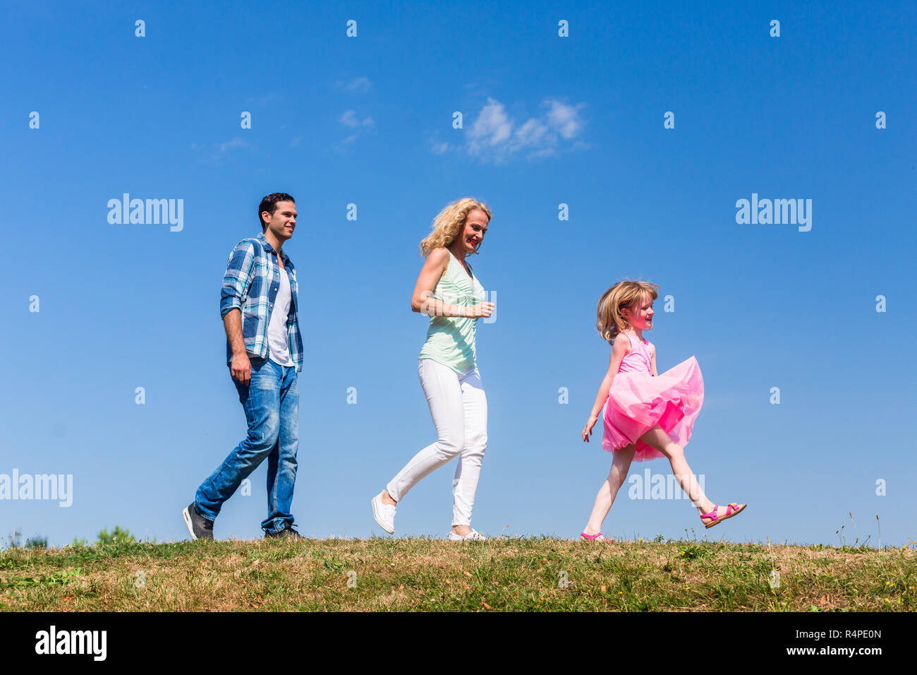 Girls walk in single file hi-res stock photography and images - Alamy