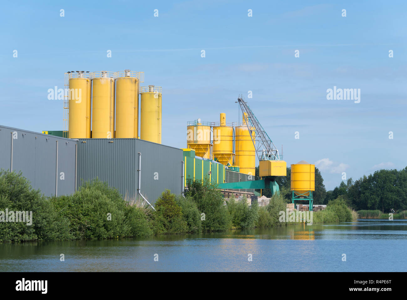 large cement factory Stock Photo - Alamy