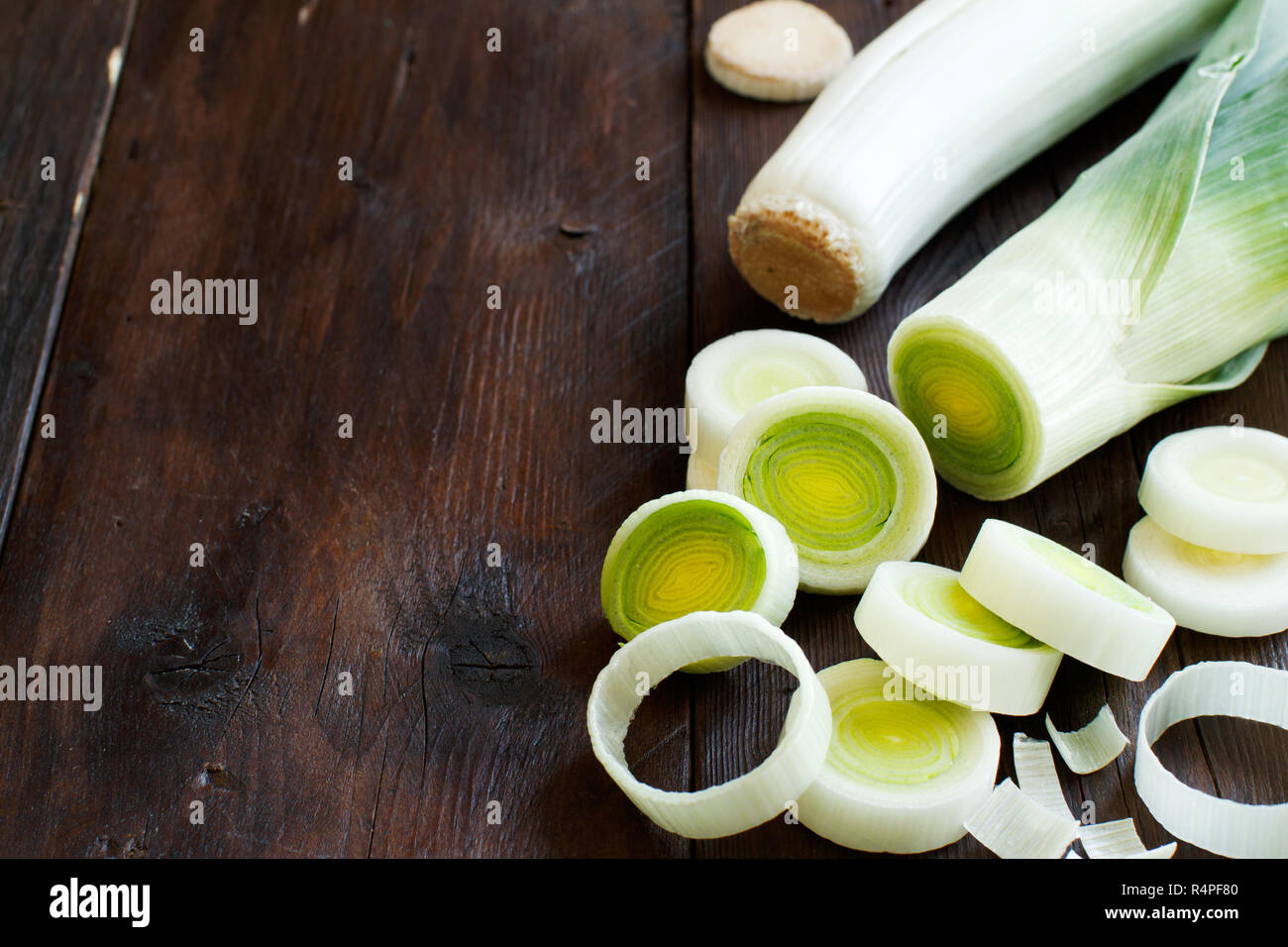 Fresh leeks whole and sliced Stock Photo - Alamy