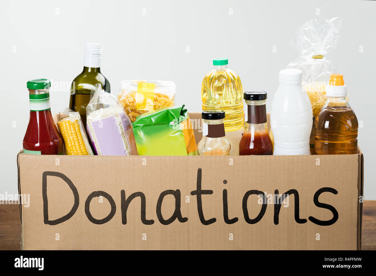 Donation Box With Food Stock Photo - Alamy