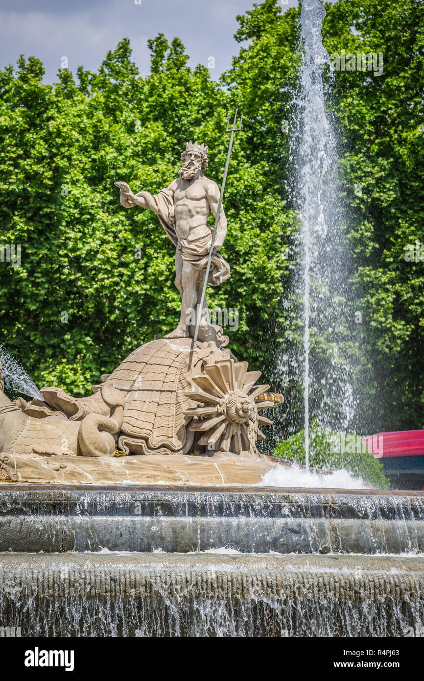 fountain of neptune (fuente de neptuno) one of the most famous landmark ...