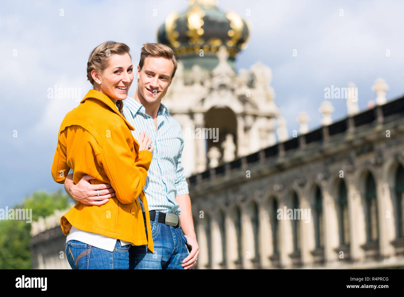 Couple tourists going sightseeing hi-res stock photography and images ...