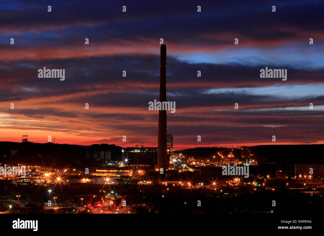 Mount Isa at sunset, Mount Isa, Queensland Stock Photo - Alamy