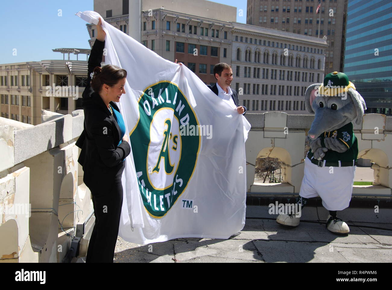 Oakland Mayor Libby Schaaf and Oakland A's President Dave Kaval pose ...