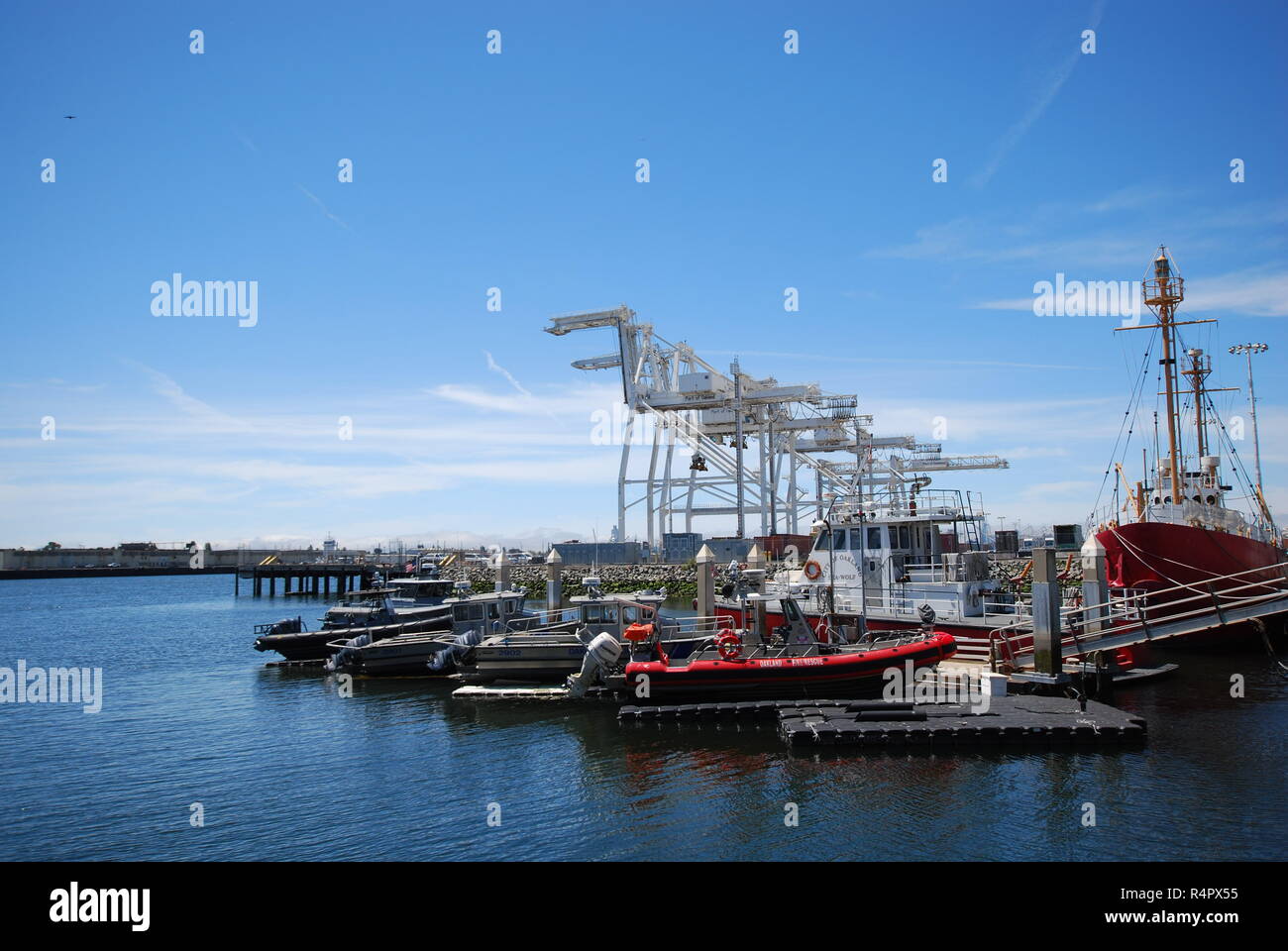 Marine terminal hi-res stock photography and images - Alamy