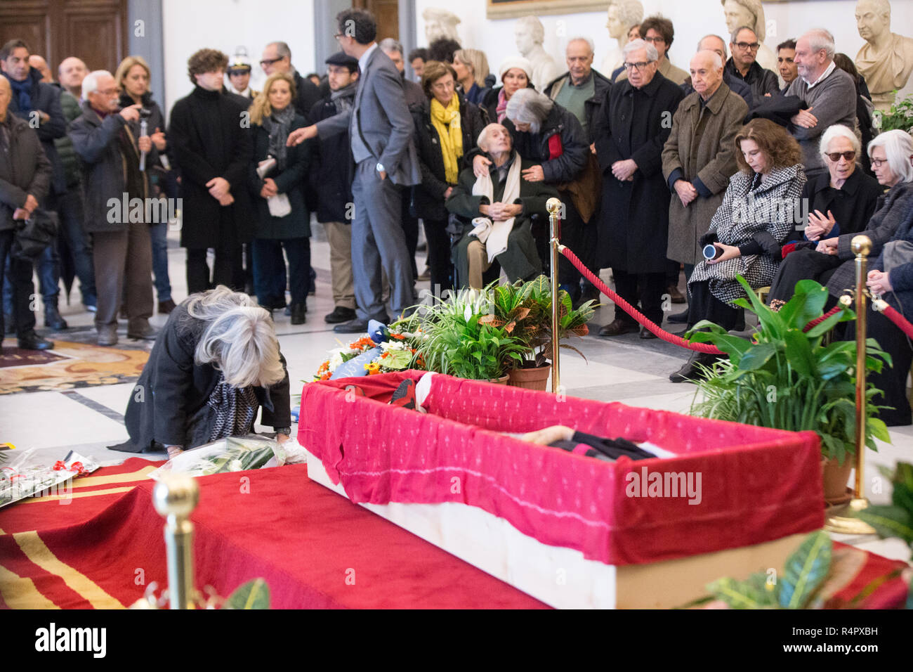 Rome, Italy. 27th Nov, 2018. Funeral Home of Italian director Bernardo ...