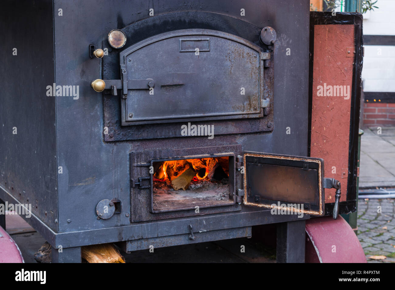 Mobile ovens hi-res stock photography and images - Alamy