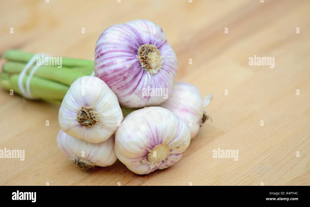Bunch of garlic Stock Photo - Alamy