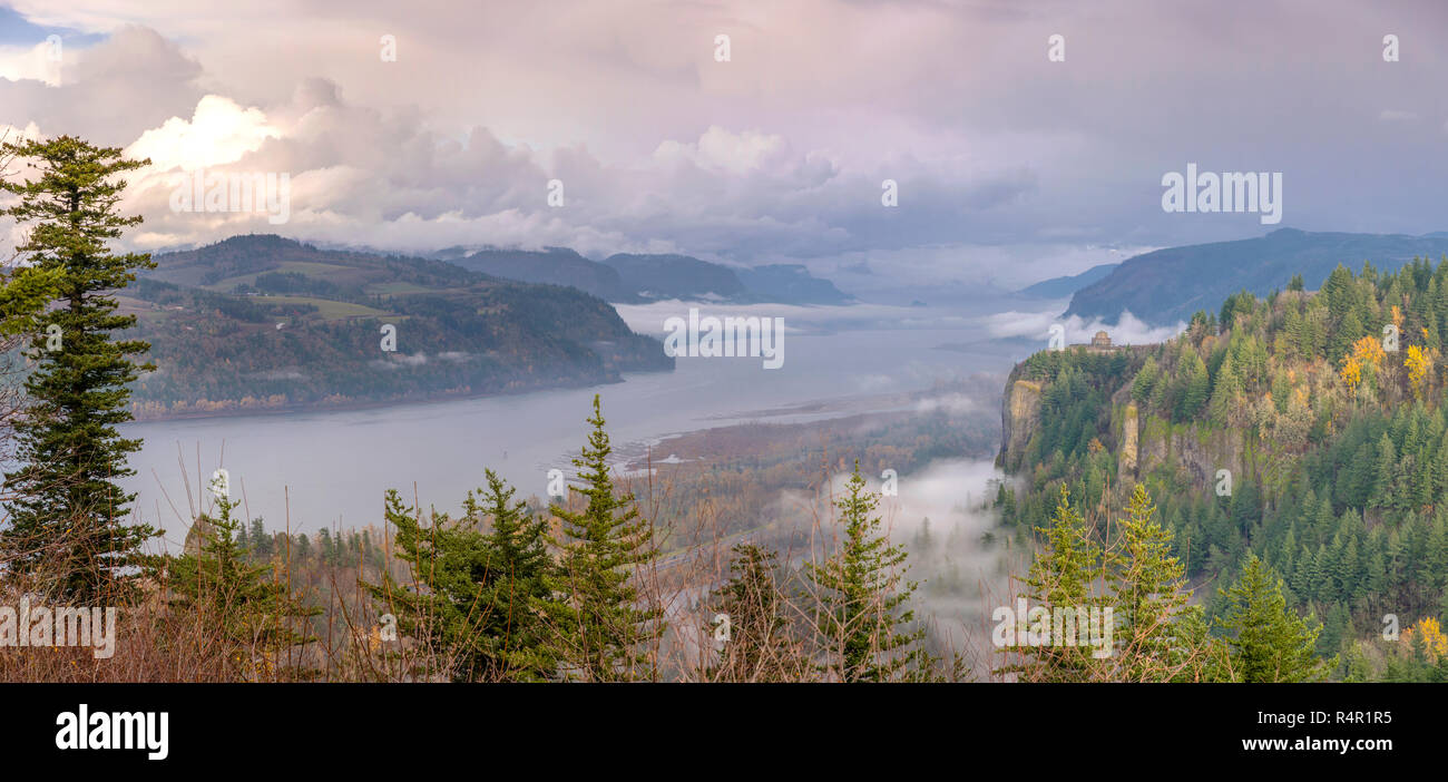 Columbia River Gorge panorama a wonderland landscape Oregon Stock Photo ...