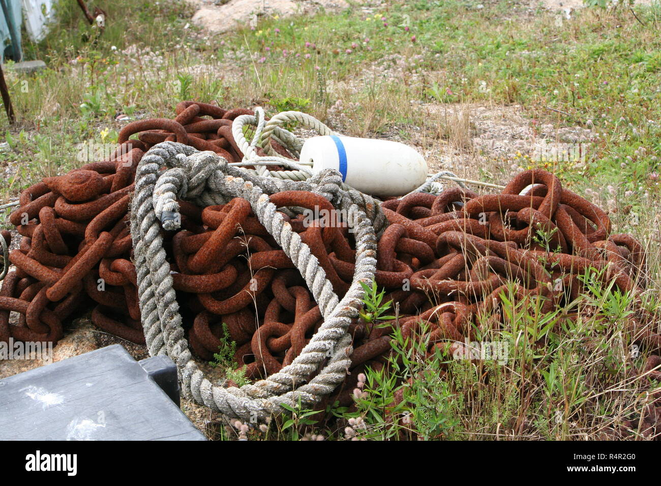 Buoy mooring chain hi-res stock photography and images - Alamy