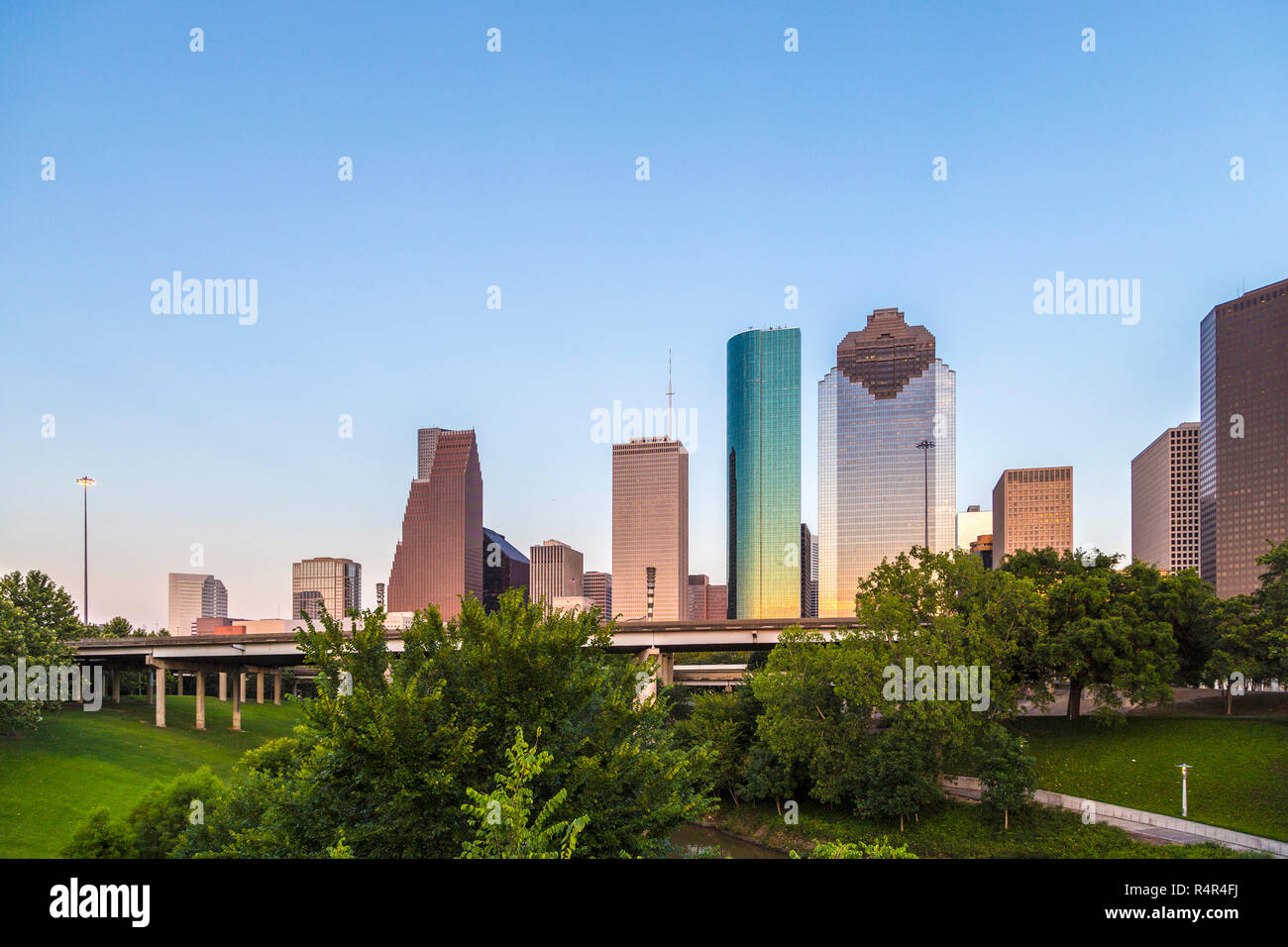 Houston skyline sunset beautiful sky hi-res stock photography and ...