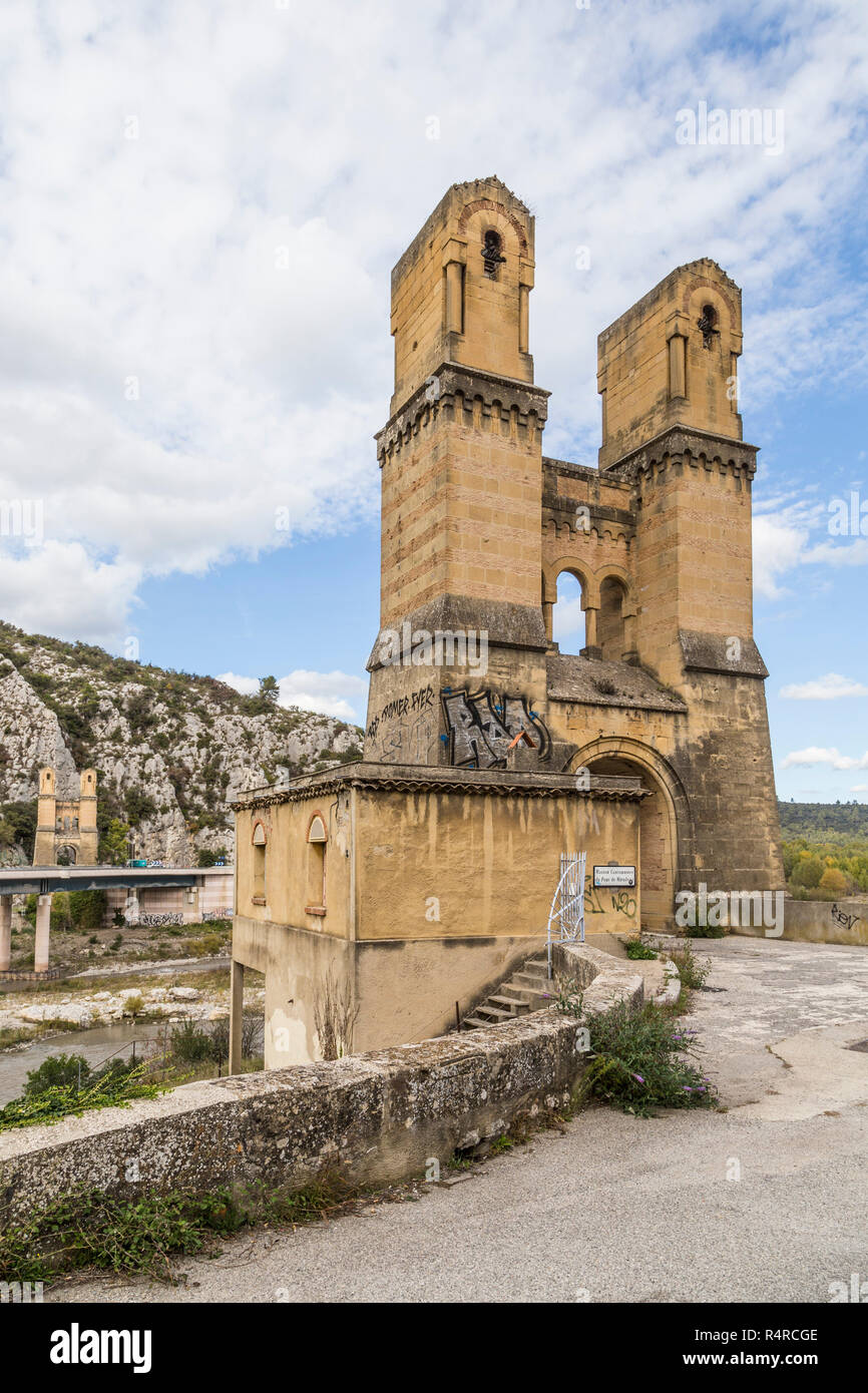 Mirabeau Vaucluse High Resolution Stock Photography and Images - Alamy