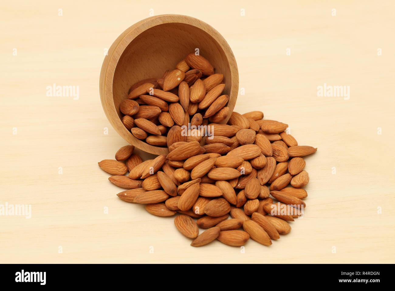 Almonds husks hi-res stock photography and images - Alamy