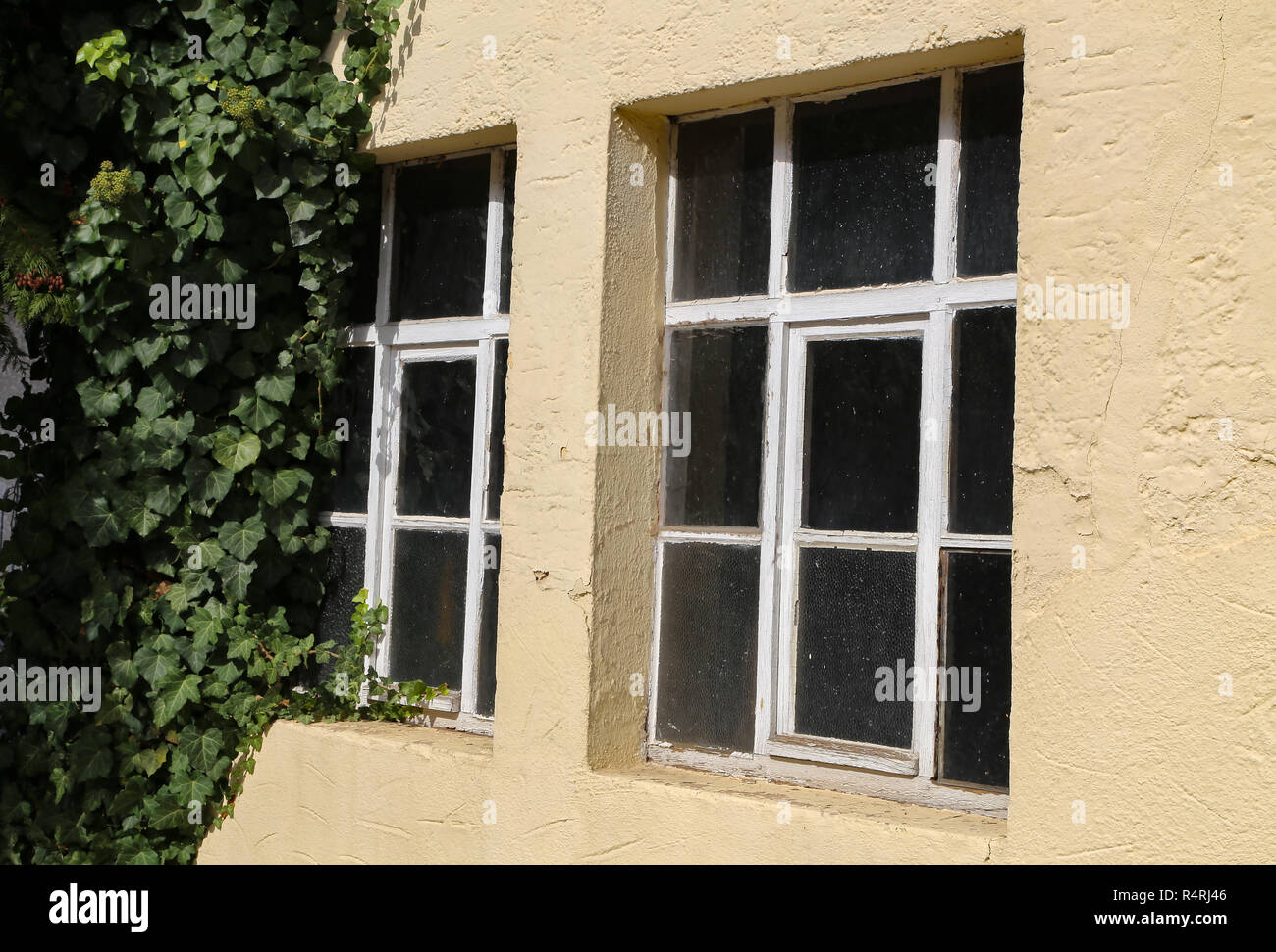 Old window frames cracked hi-res stock photography and images - Alamy