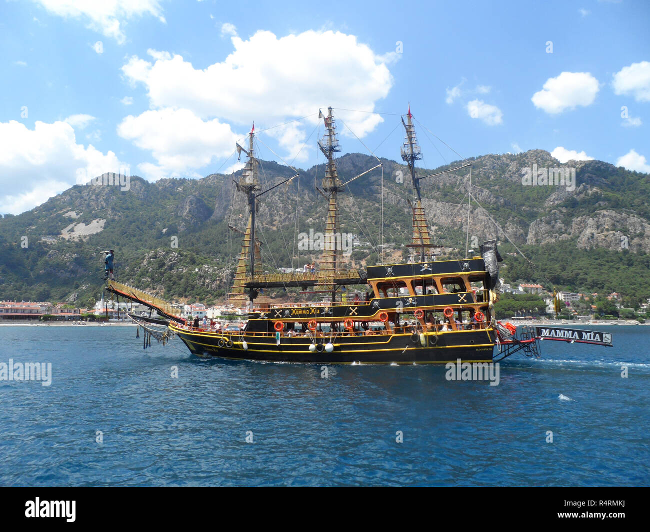 Tourist day trip Pirate's of the Caribbean ship replica seaward bound ...