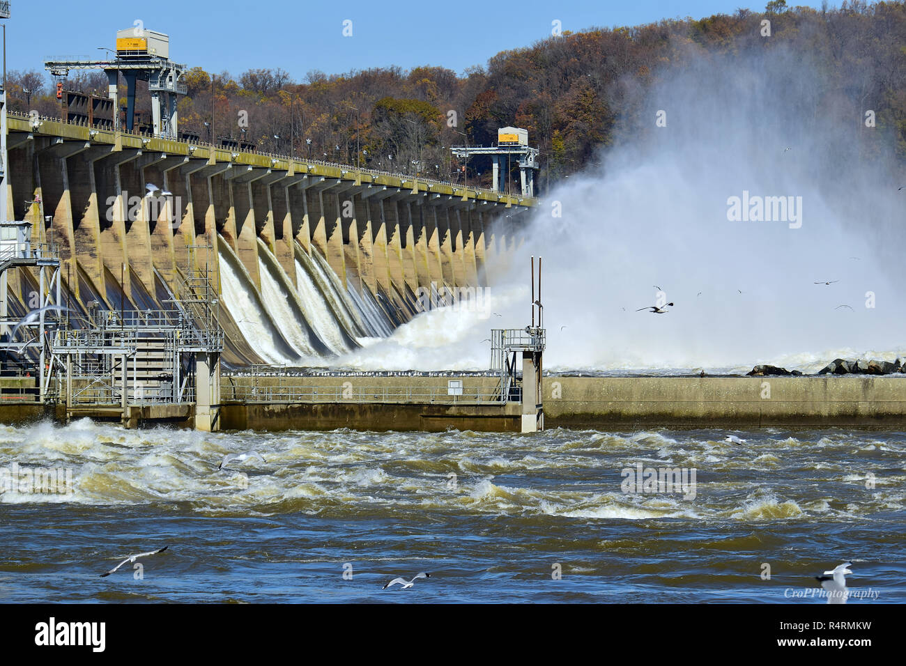 Turbines running at Conowingo Dam in Maryland Stock Photo - Alamy
