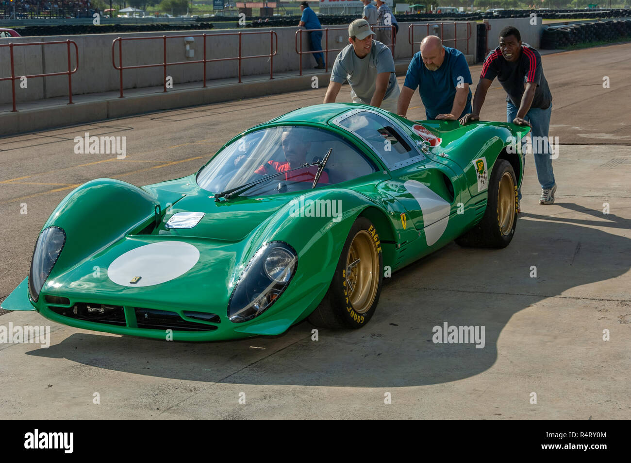 Classic and historic car racing meet held at the Zwartkops racetrack ...