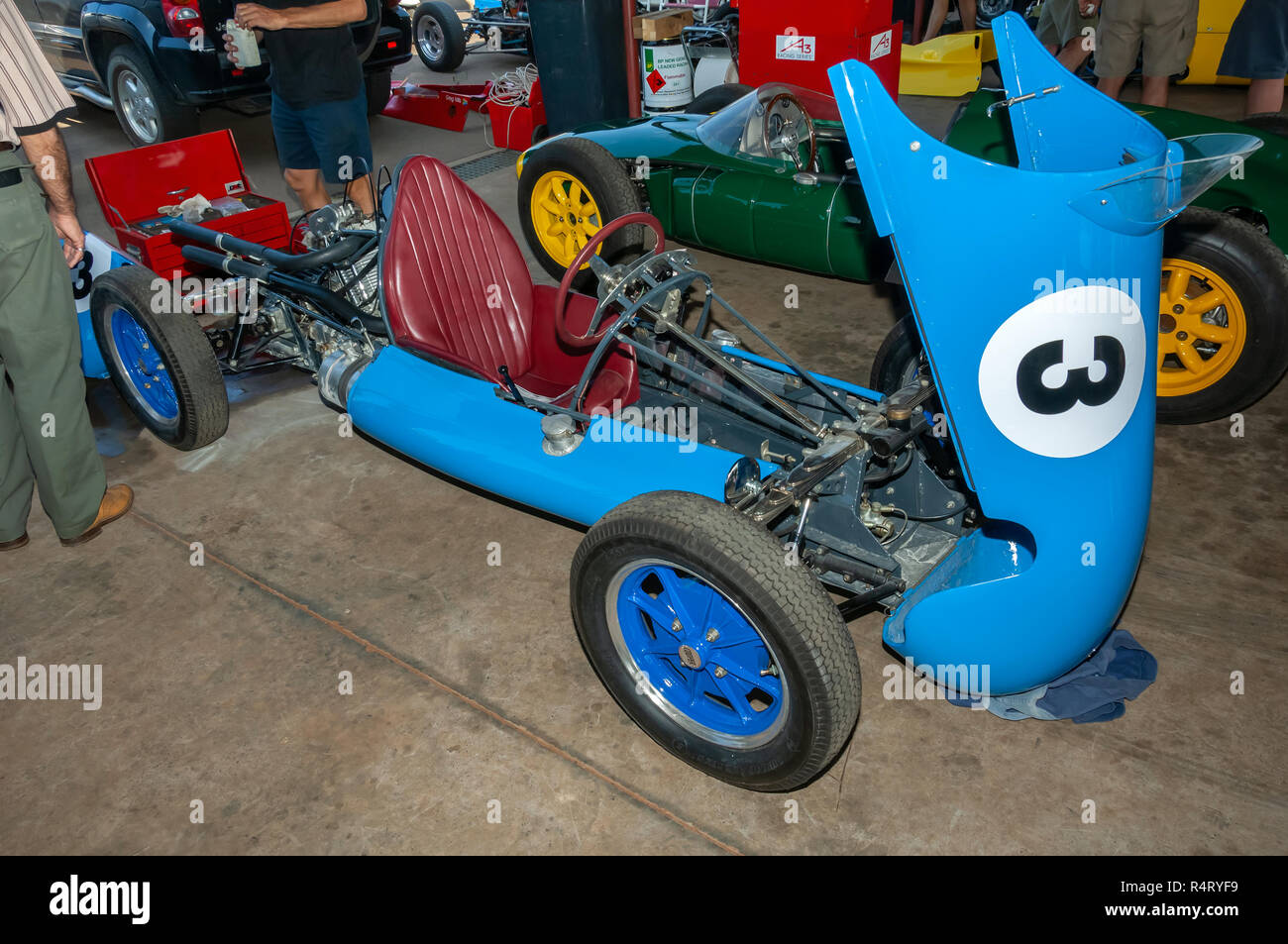 Classic and historic car racing meet held at the Zwartkops racetrack ...