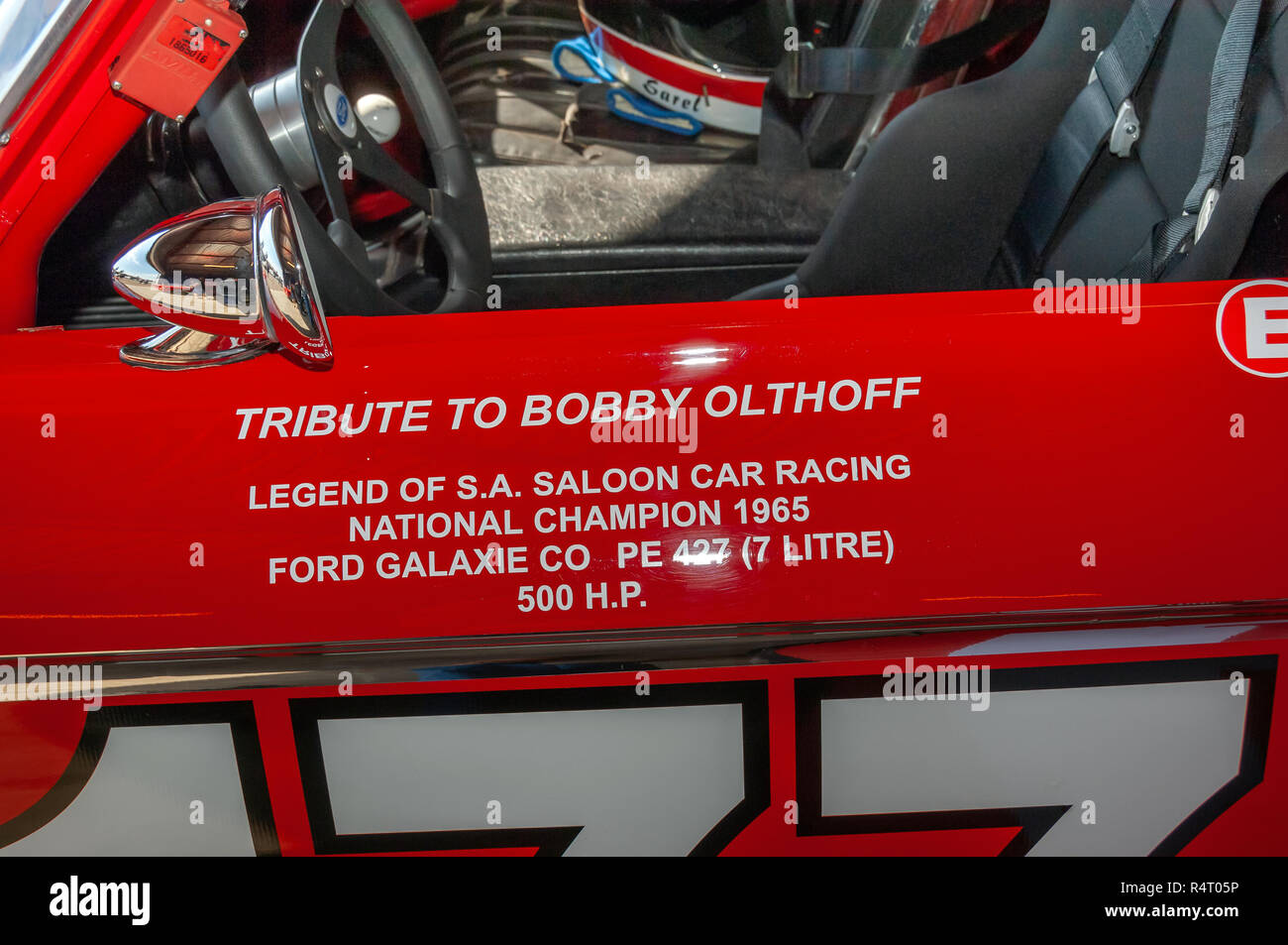 Classic and historic car racing meet held at the Zwartkops racetrack ...