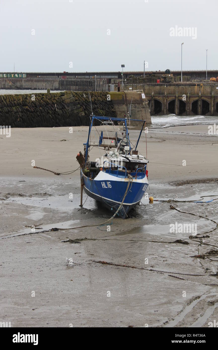 Folkestone seafront and harbour hi-res stock photography and images - Alamy