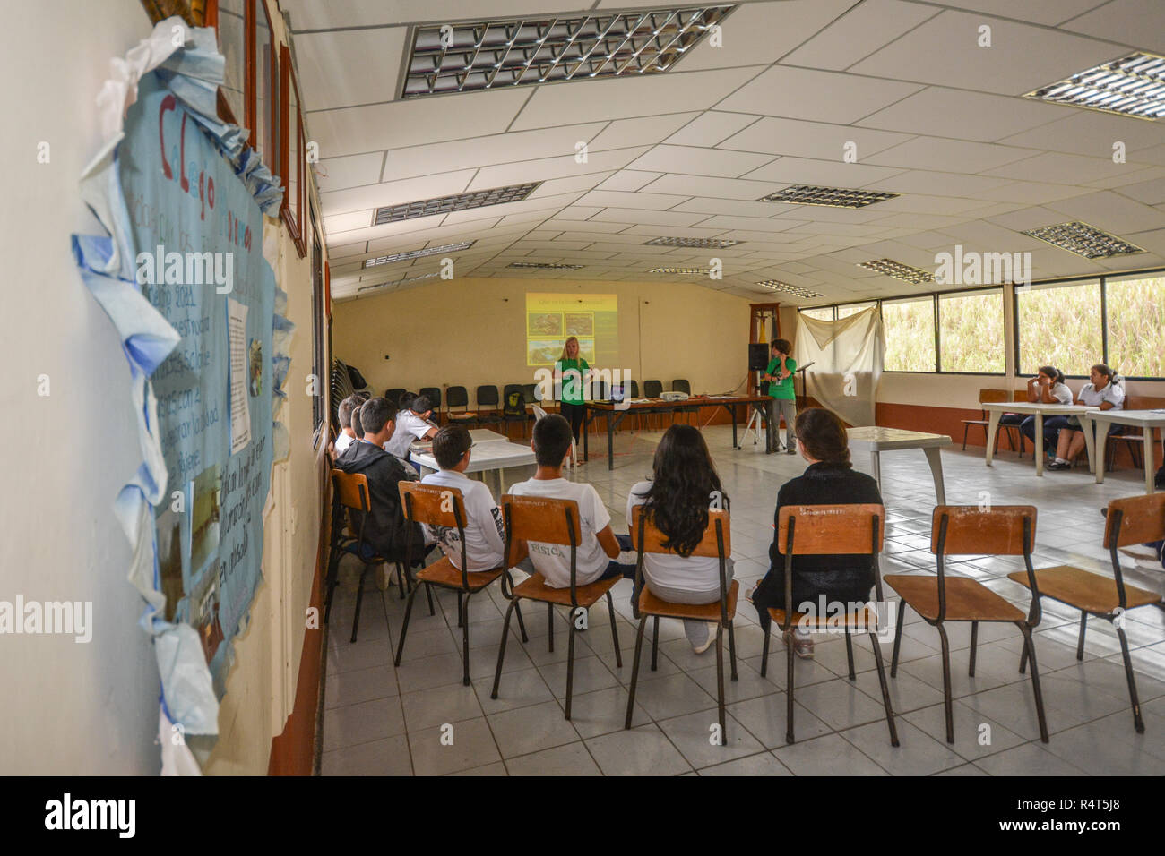 Seated in a circle hi-res stock photography and images - Alamy