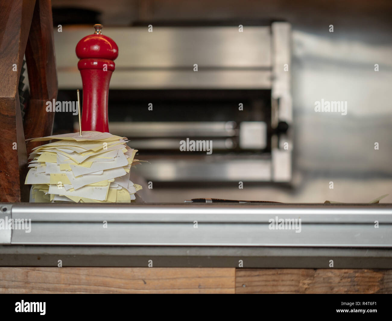 Blank receipt hi-res stock photography and images - Alamy