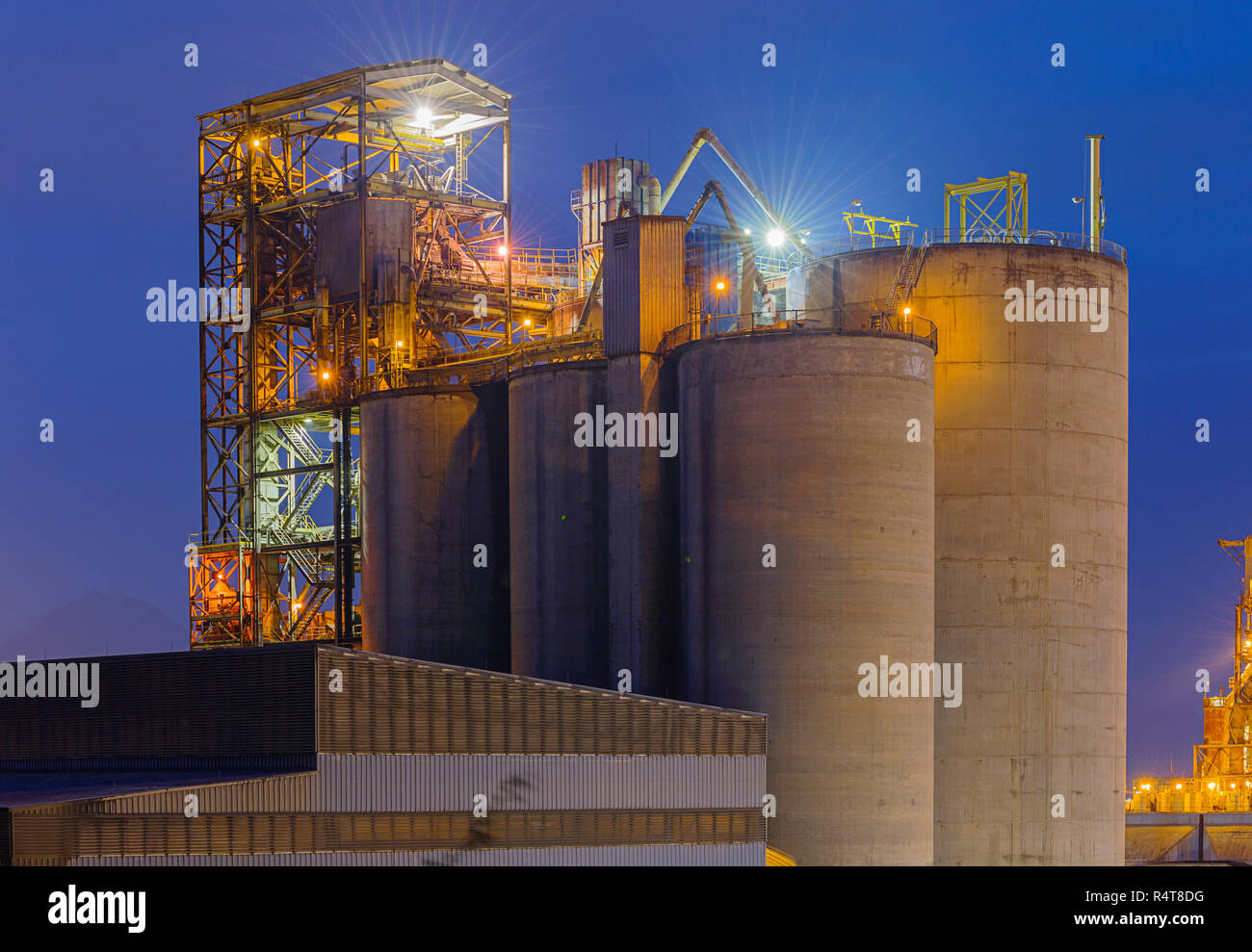 Hong Kong Cement plant Stock Photo - Alamy