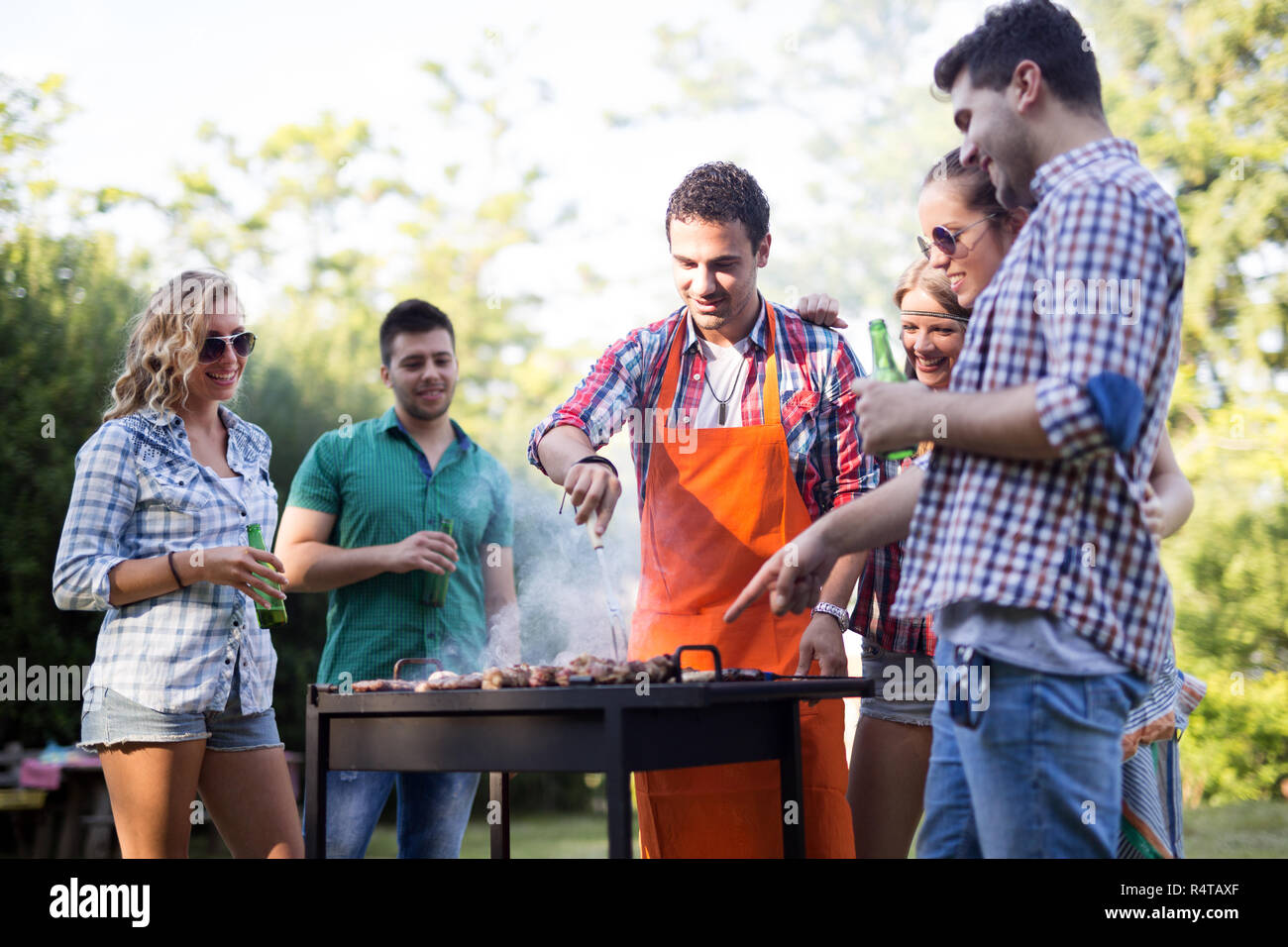 Bbq party hi-res stock photography and images - Alamy