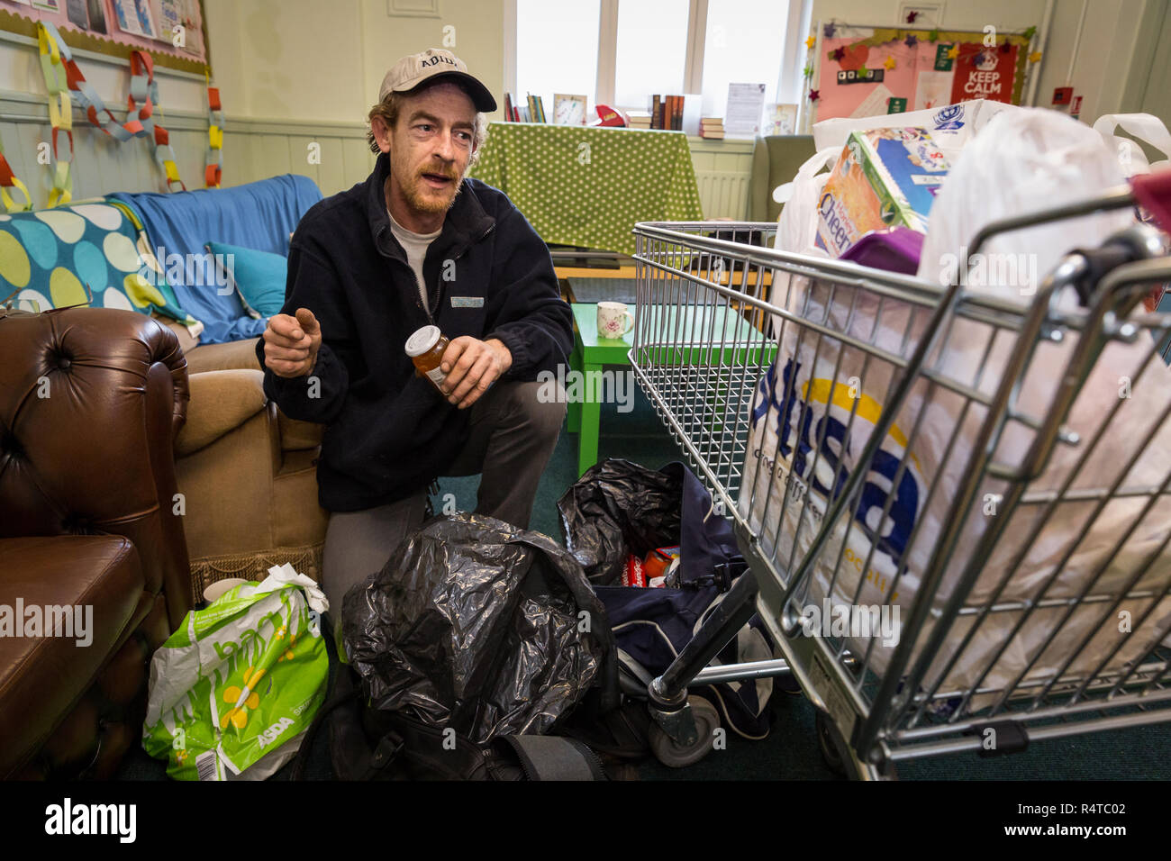 Arnold food bank daybrook baptist church hi-res stock photography and ...