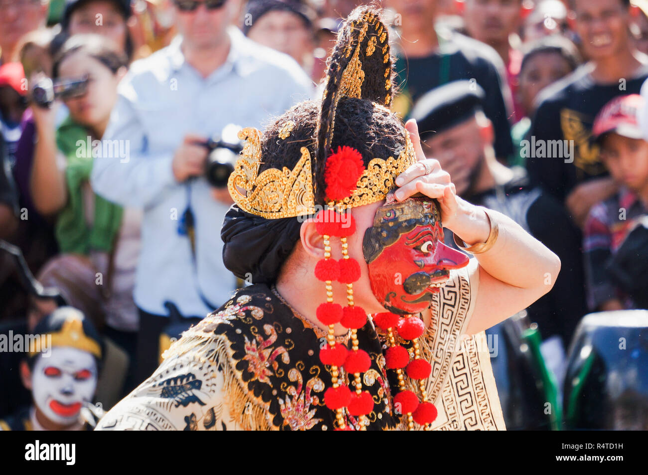 Topeng kelana hi-res stock photography and images - Alamy