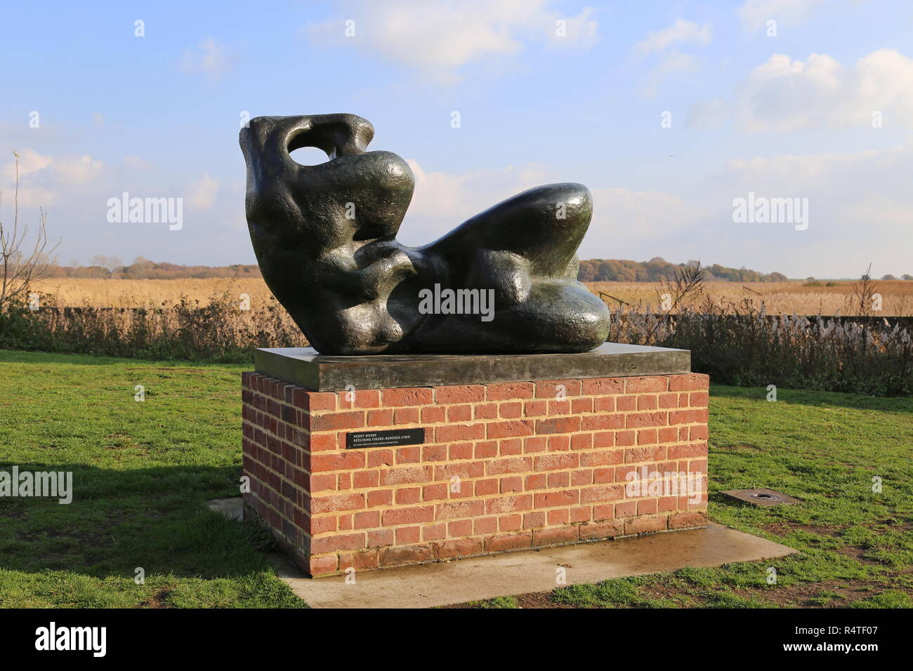 Henry moore reclining figure hi-res stock photography and images - Alamy