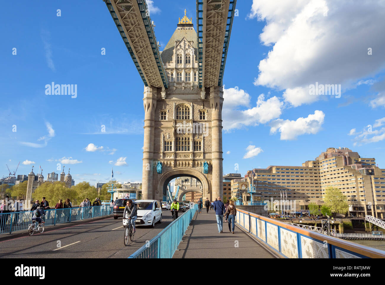 London, UK - April 26, 2018: Afternoon traffic on Tower Bridge, one of ...