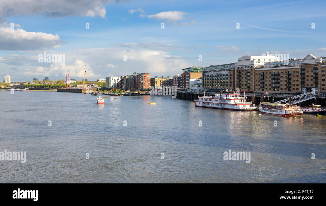 England london waterfront bridge quay river hi-res stock photography ...