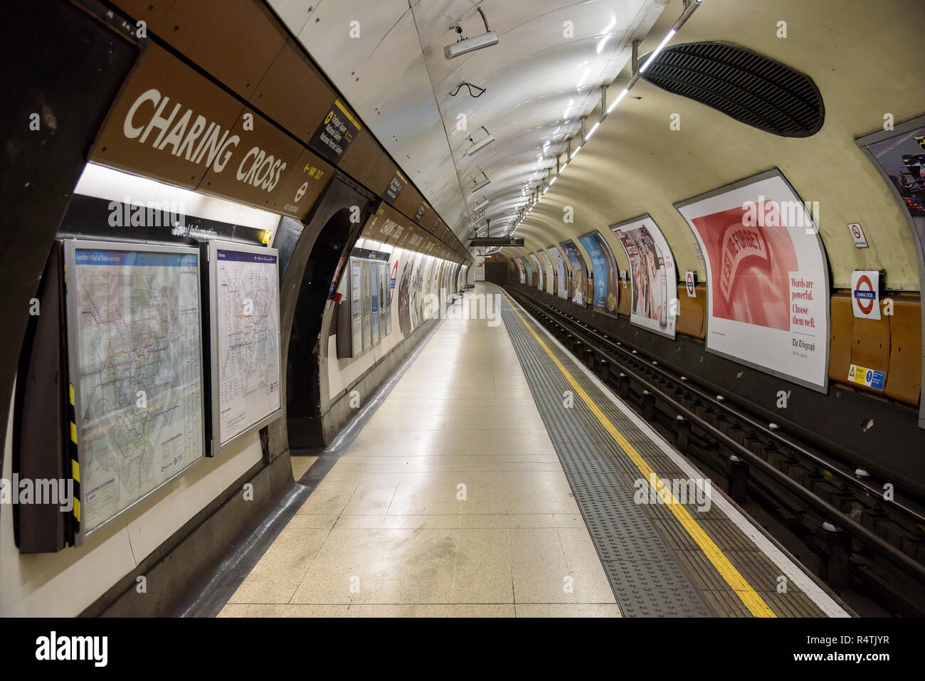 Bakerloo line underground station hi-res stock photography and images ...