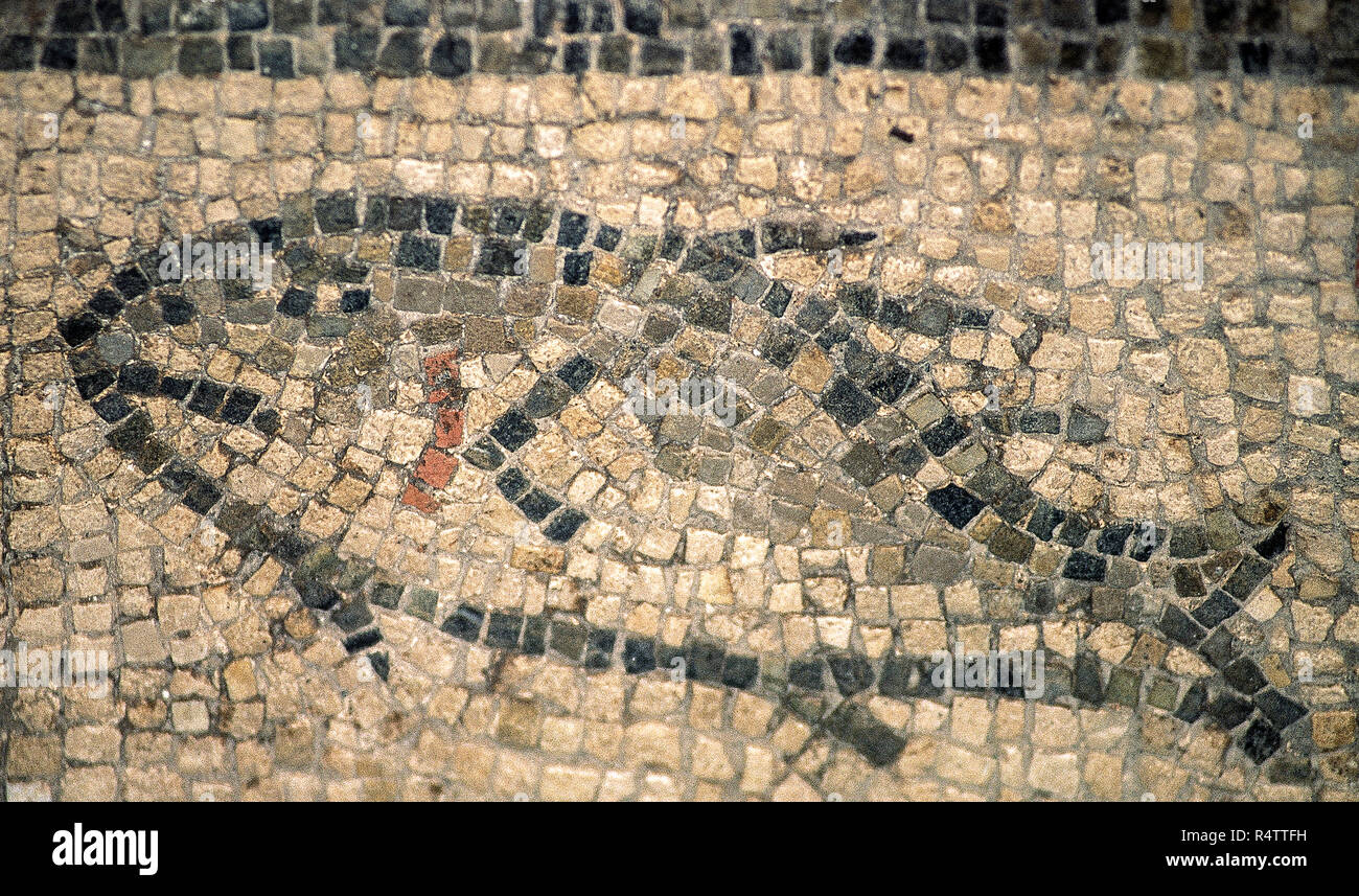 Mosaico medievale hi-res stock photography and images - Alamy