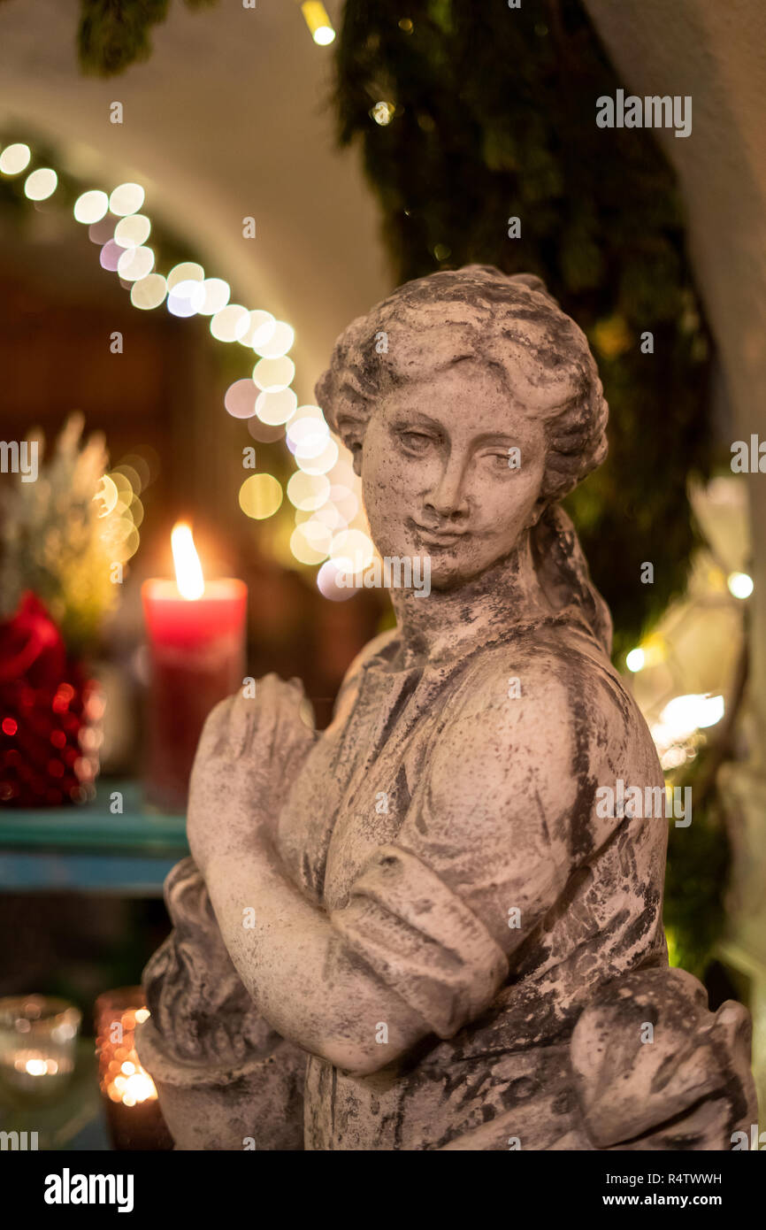 The light source statue hi-res stock photography and images - Alamy