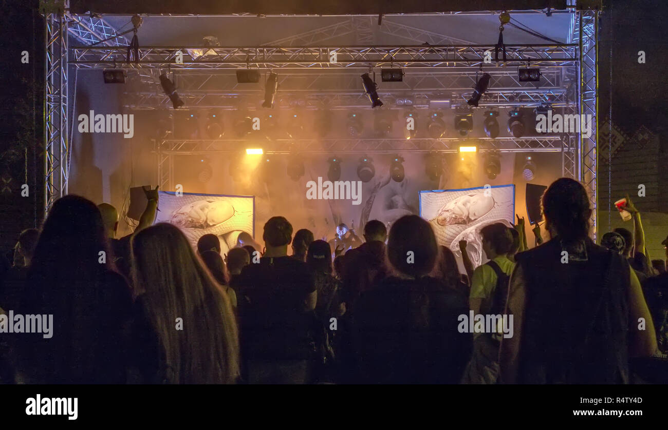 Heavy metal concert audience hi-res stock photography and images - Alamy