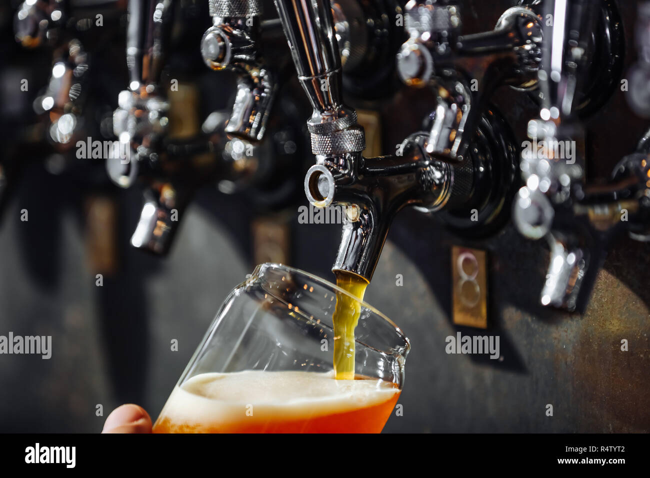 Pouring taps hi-res stock photography and images - Alamy
