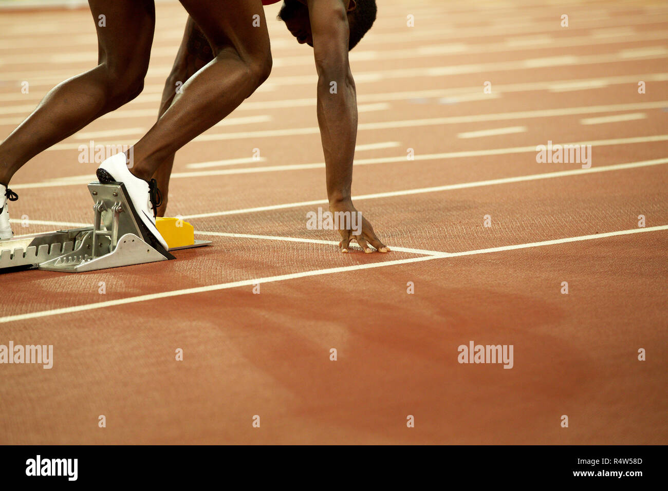 Athletes starting line track hi-res stock photography and images - Alamy