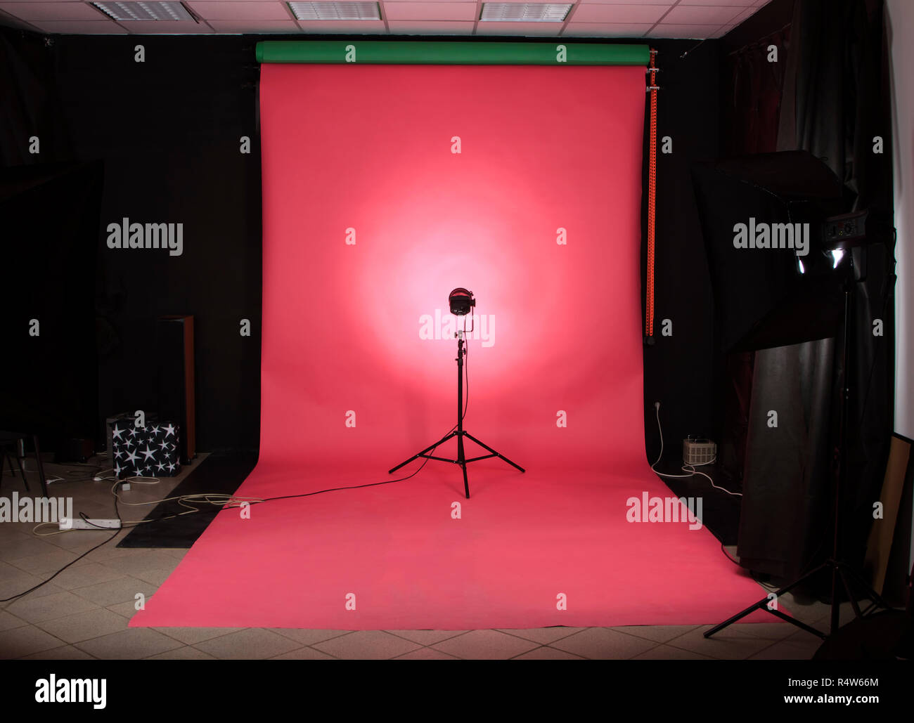 Studio flash unit hi-res stock photography and images - Alamy