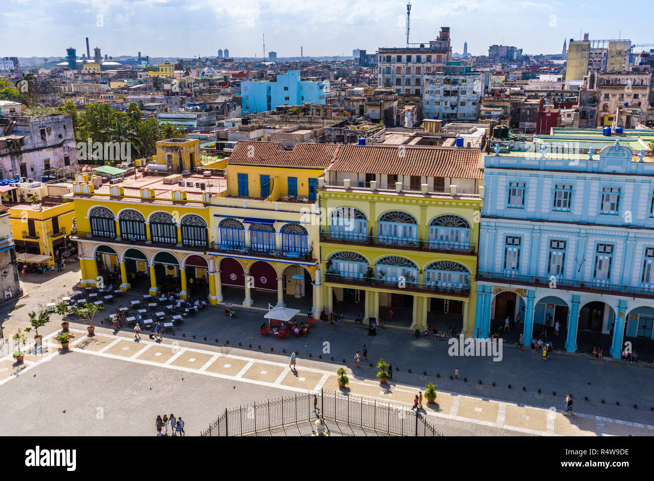 Cámara oscura cuba hi-res stock photography and images - Alamy