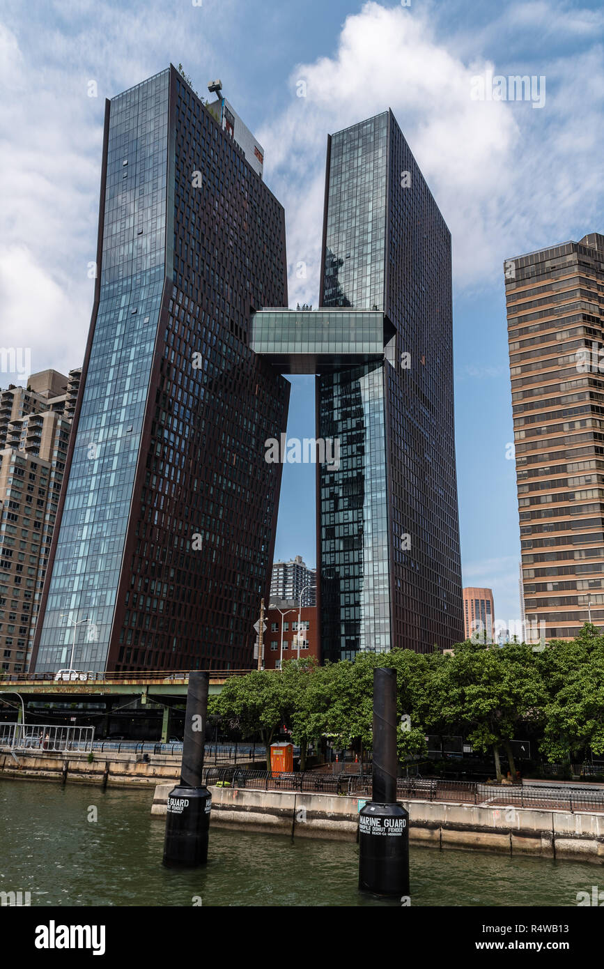 Skybridge architecture hi-res stock photography and images - Alamy