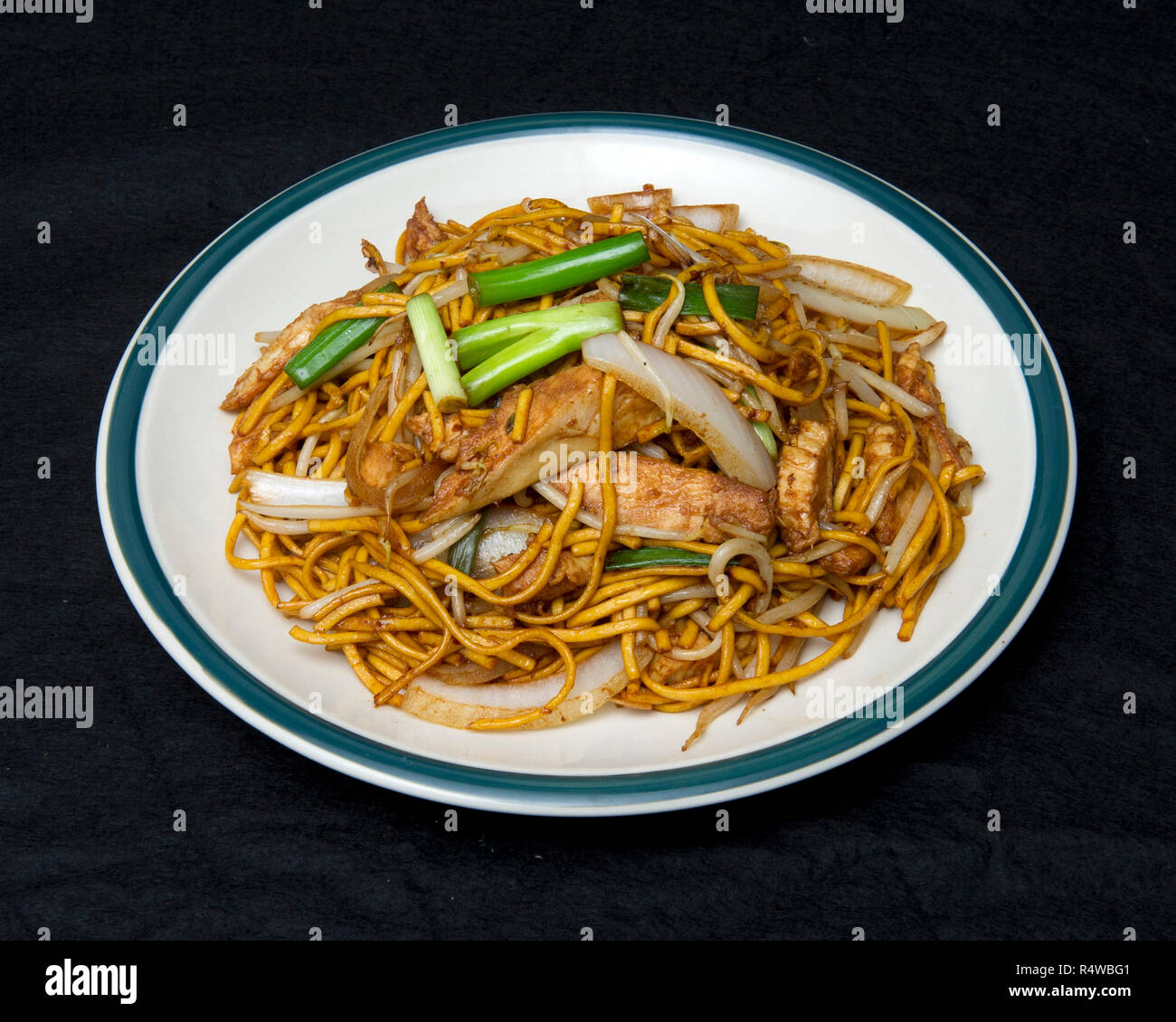 Chicken chow mein hi-res stock photography and images - Alamy