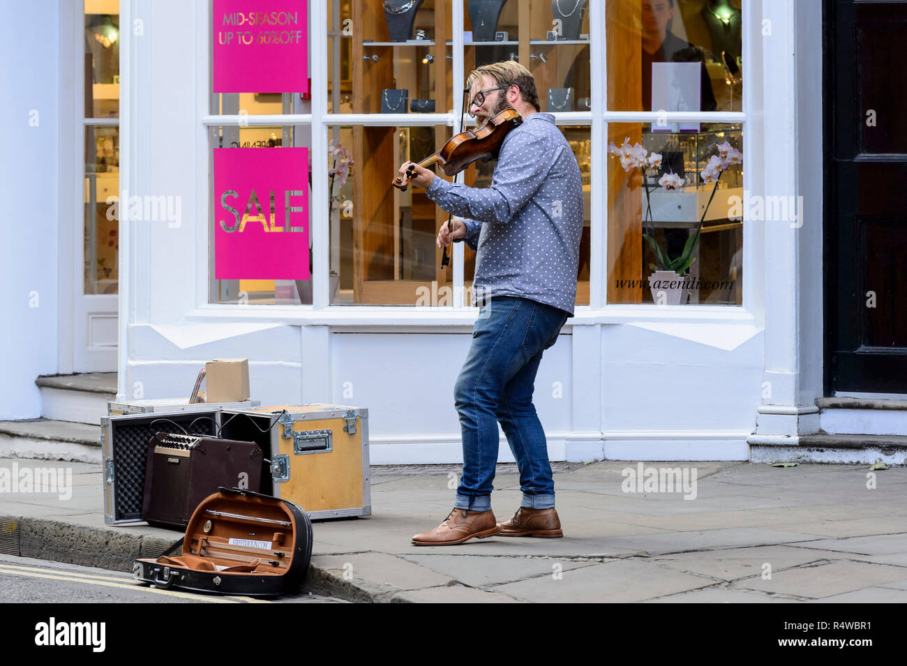 Busking in york hi-res stock photography and images - Alamy