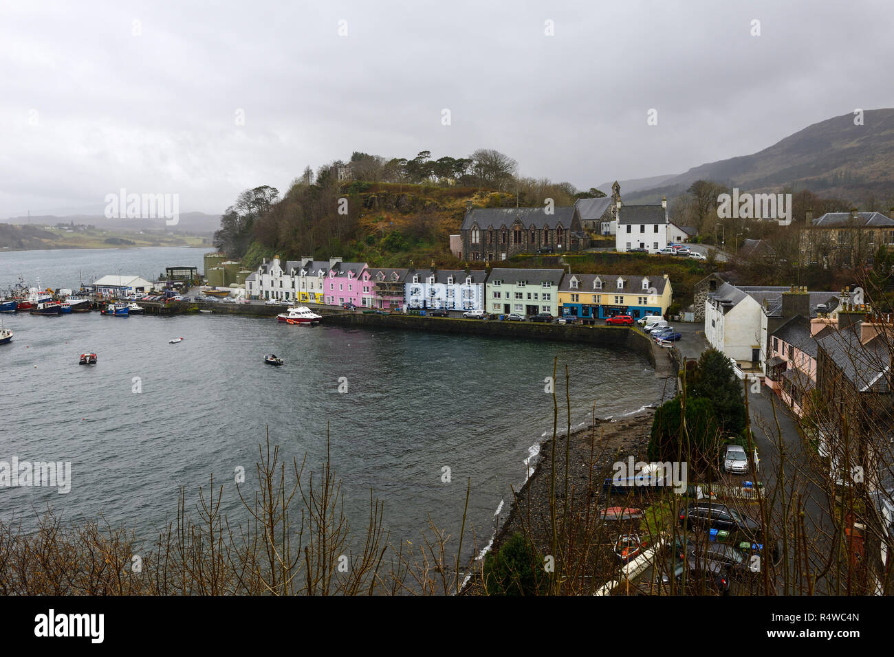 Portree harbour hi-res stock photography and images - Alamy