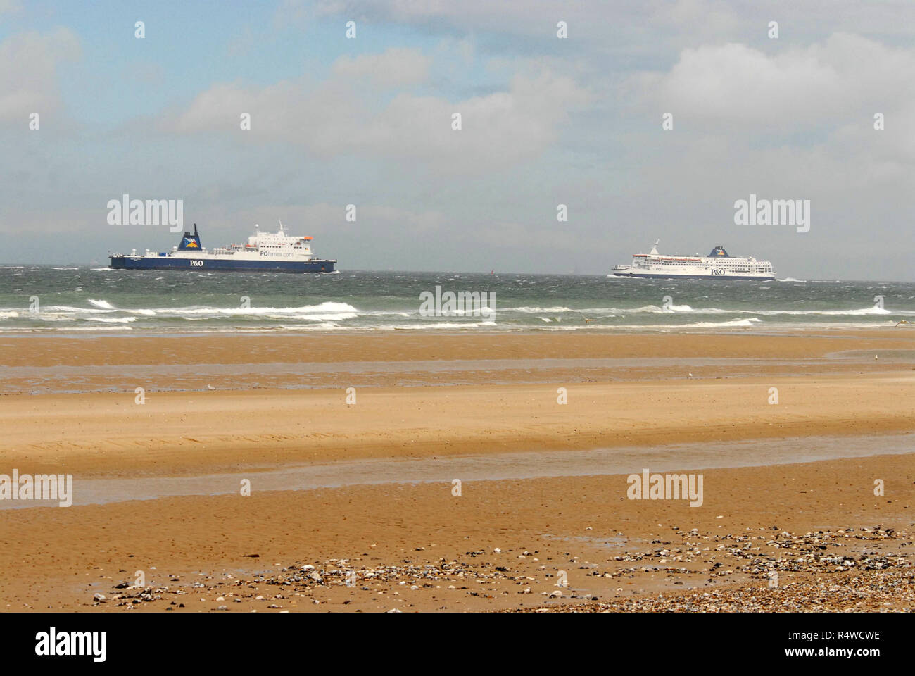 Channel ferry northern france hi-res stock photography and images - Alamy