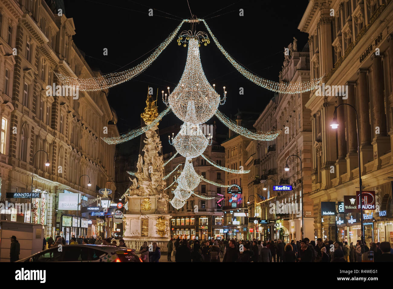 Vienna, Austria - December 24, 2017. Shopping area Graben street with ... Vienna, Austria - December 24, 2017. Shopping area Graben street with ...